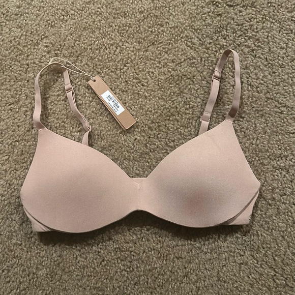 SKIMS | Intimates & Sleepwear | Skims Bra Size 32b | Poshmark